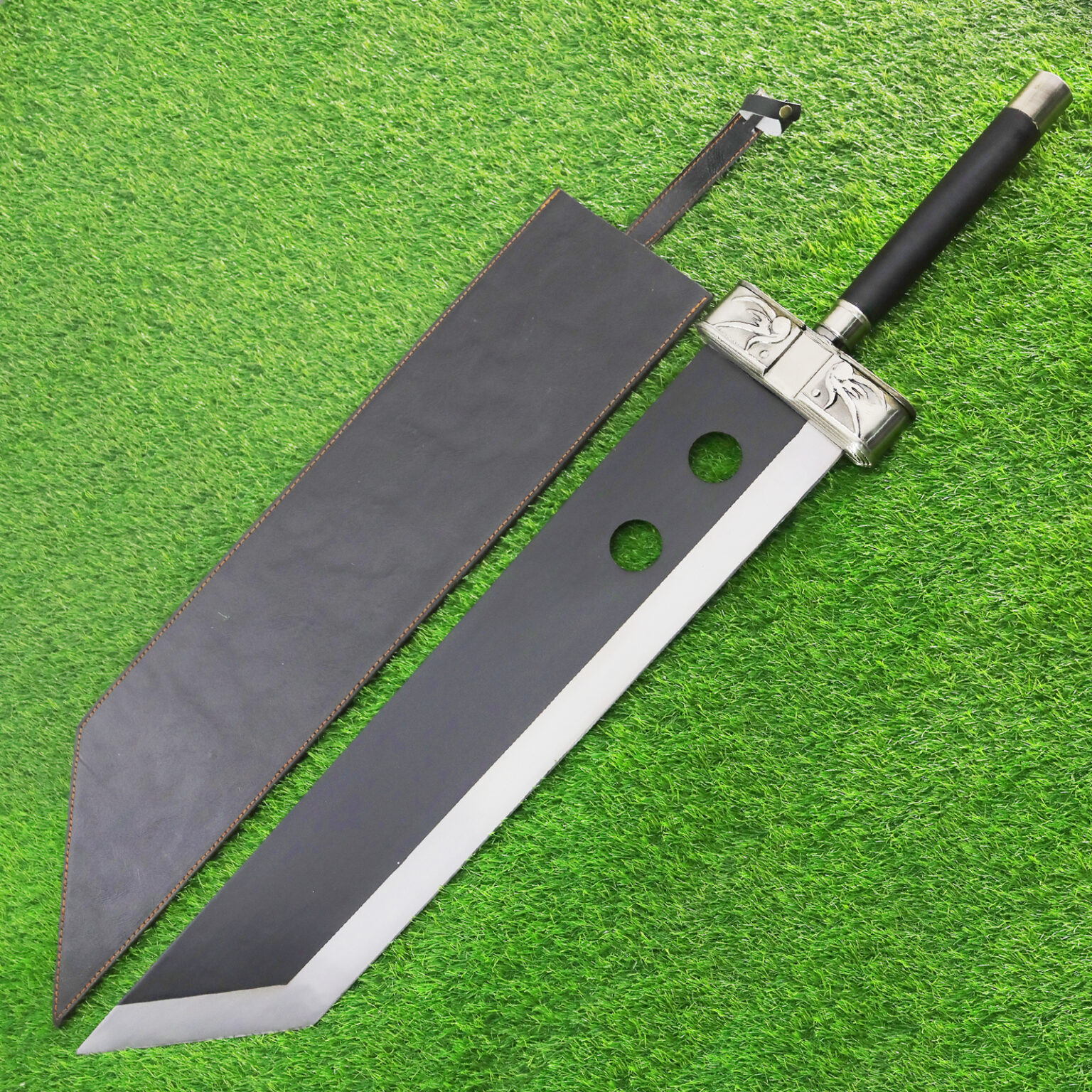 Final Fantasy Cloud Strife Buster Sword Black Edition - SwordsKingdom