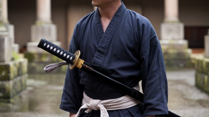 How to Wear a Katana Without a Belt - SwordsKingdom